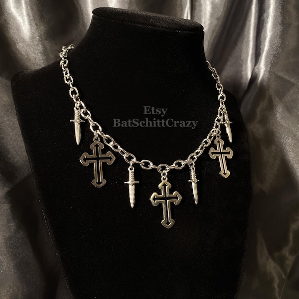 Goth Cross Pendant - Etsy