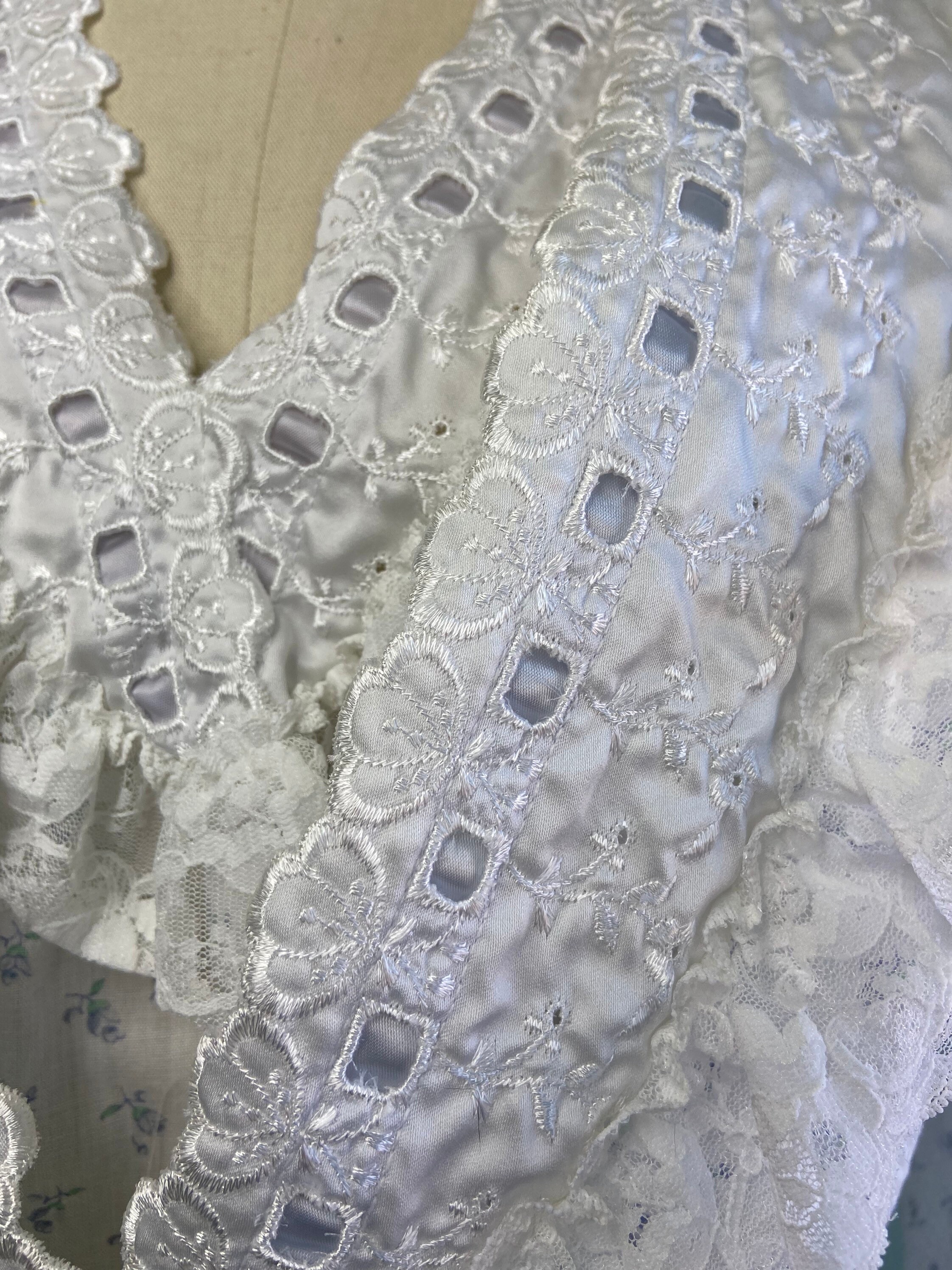 Vintage Frilly Robe and Nightgown / White & Blue Floral / Made in USA ...