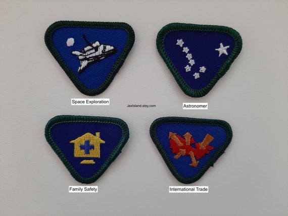Vintage Scouts Canada Wolf Cub Badges - Gem