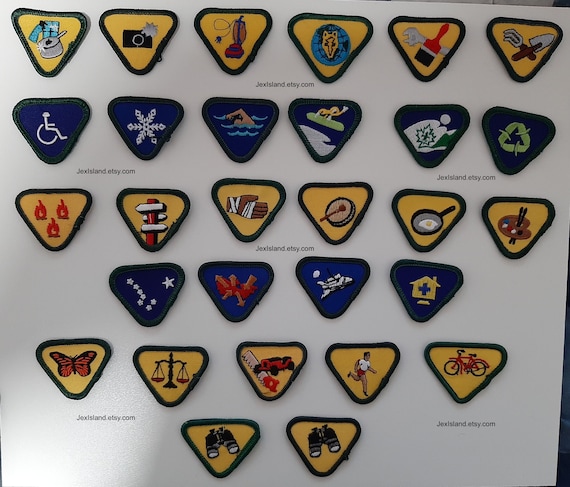 Vintage Scouts Canada Wolf Cub Badges - Gem