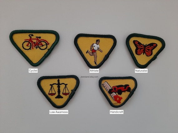 Vintage Scouts Canada Wolf Cub Badges - Gem