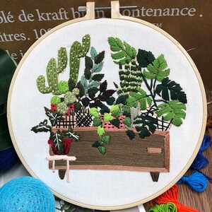 Plant Embroidery Kit for Beginner, Flowers Embroidery Full Kit With ...