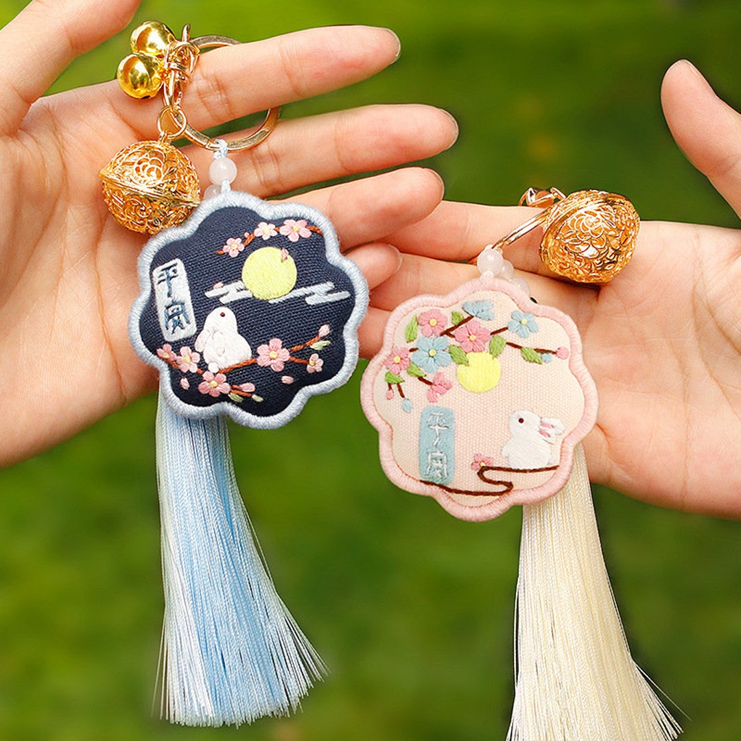 Amulet Tassel Embroidery DIY Material Kit, Cute Animal Embroidery Kit ...