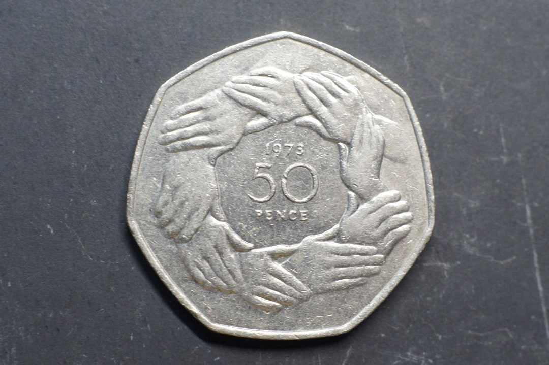1973 Large 50 New Pence Succession to EEC Coin Queen Elizabeth II - Etsy