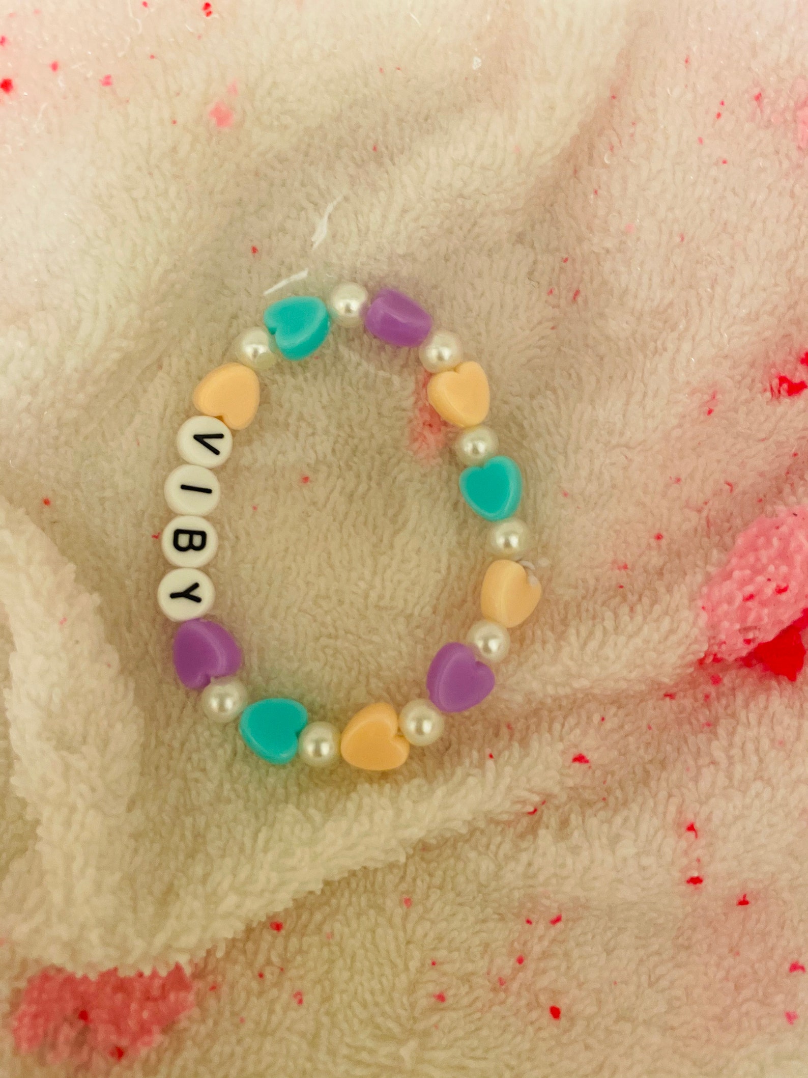 Pulsera de letras de corazón y perla - Etsy España