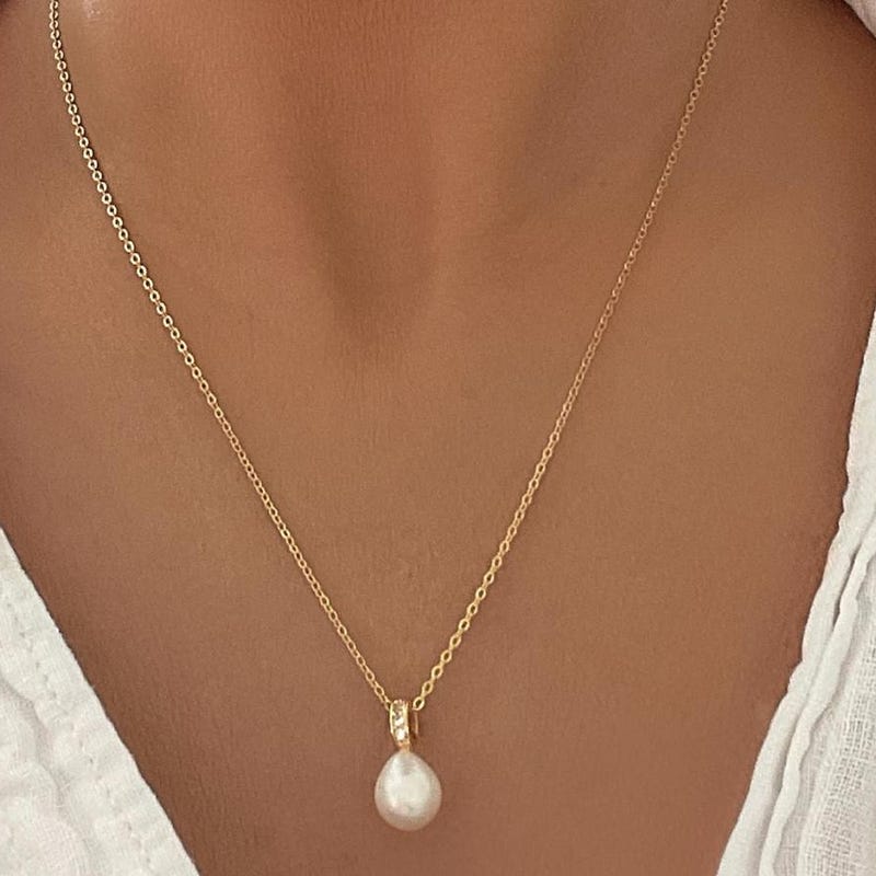 Minimalist Pearl Necklace - Etsy