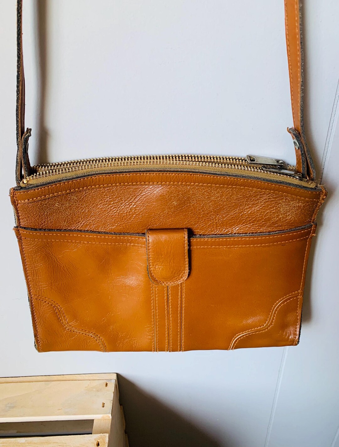 Vintage Holiday Fair Tan Leather Purse Crossbody Bag 2 Zipper Closure ...
