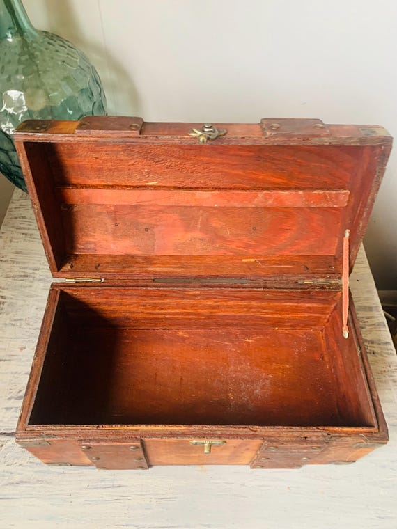 Vintage Treasure Chest Jewelry Box Pirates Chest Rust… - Gem