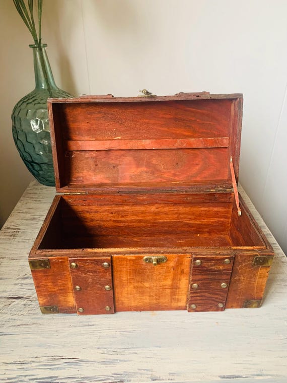 Vintage Treasure Chest Jewelry Box Pirates Chest Rust… - Gem