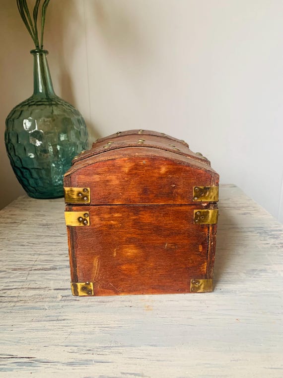 Vintage Treasure Chest Jewelry Box Pirates Chest Rust… - Gem