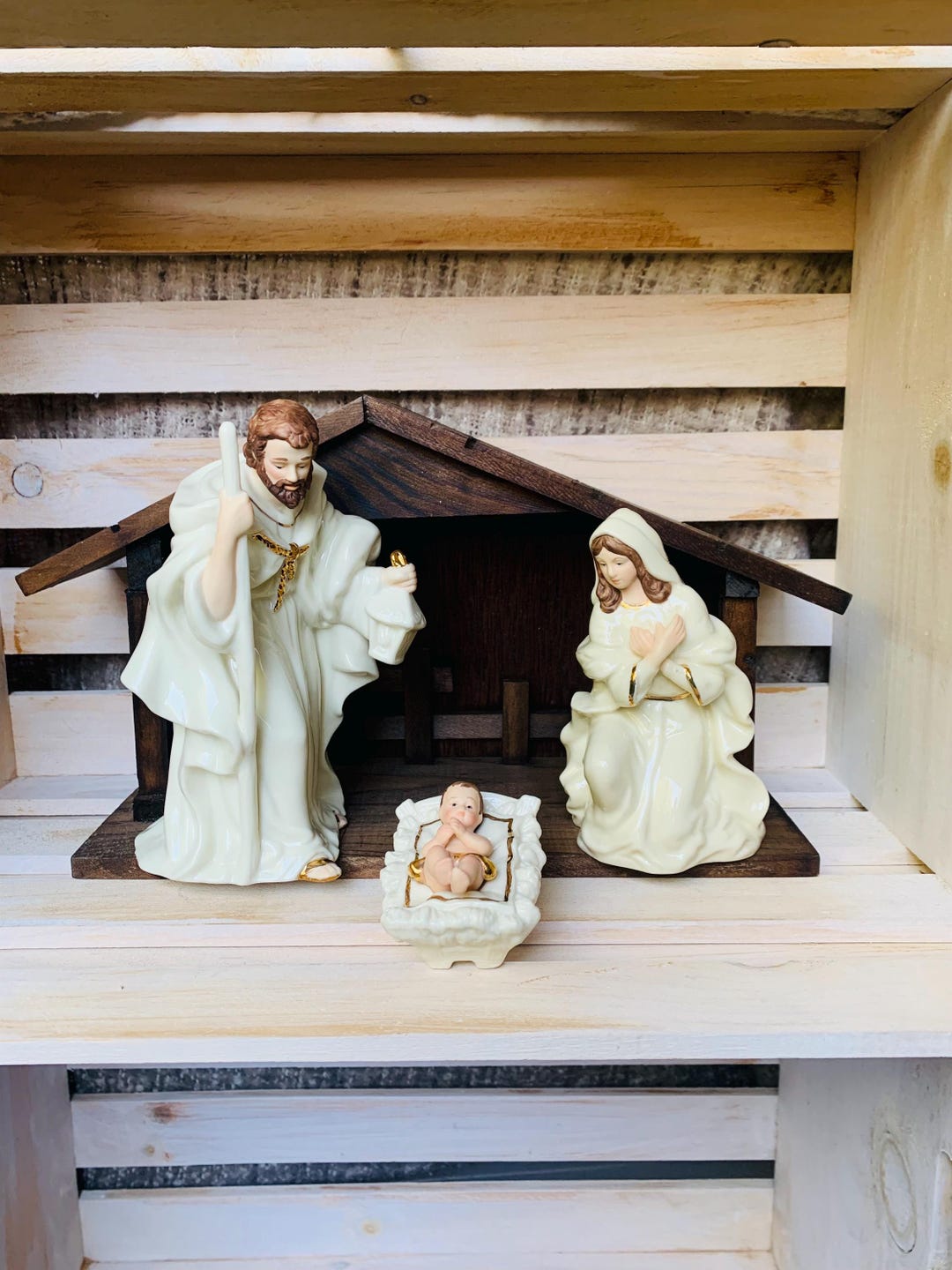 Belleek Nativity Holy Family Mary Joseph Baby Jesus Crib Fine Irish ...