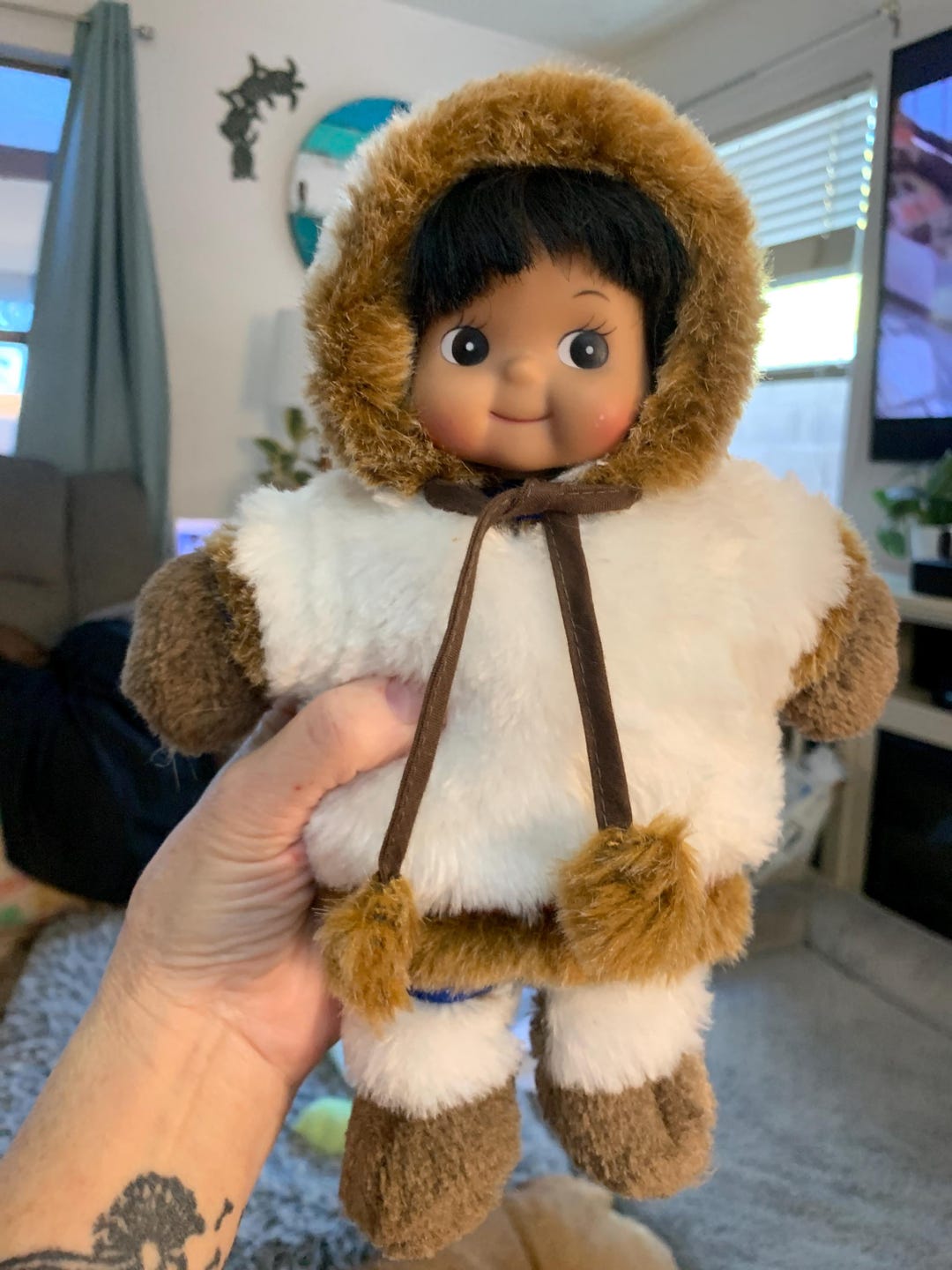 Vintage 10 Alaska Eskimo Boy or Girl. Long Hair Doll Plush. White Fur ...
