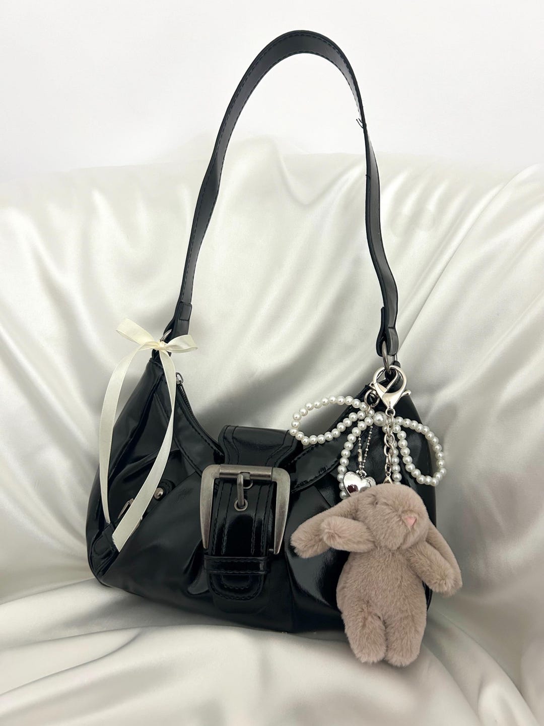 Y2K Shoulder Bag With Bag Charms Black Leather Bow Ribbon Plush Bunny ...