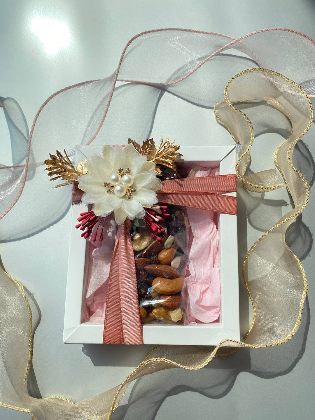 30 Pcs Mixed Nuts, Floral Decorations, Bulk Favor for Guests, Bridal ...