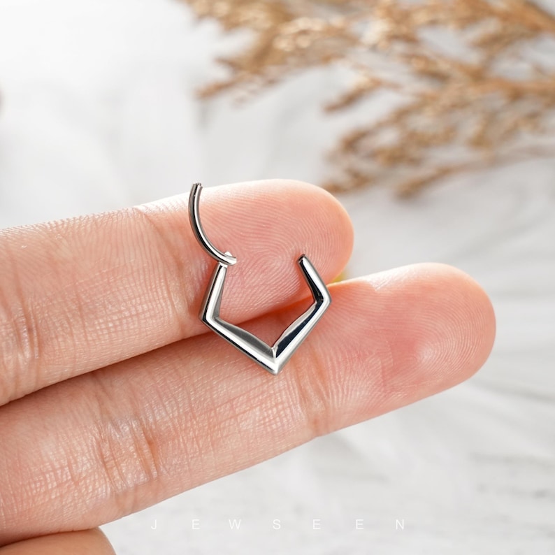 16G Titanium V-shaped Septum Clicker/septum Jewelry/nose Clicker/16g ...