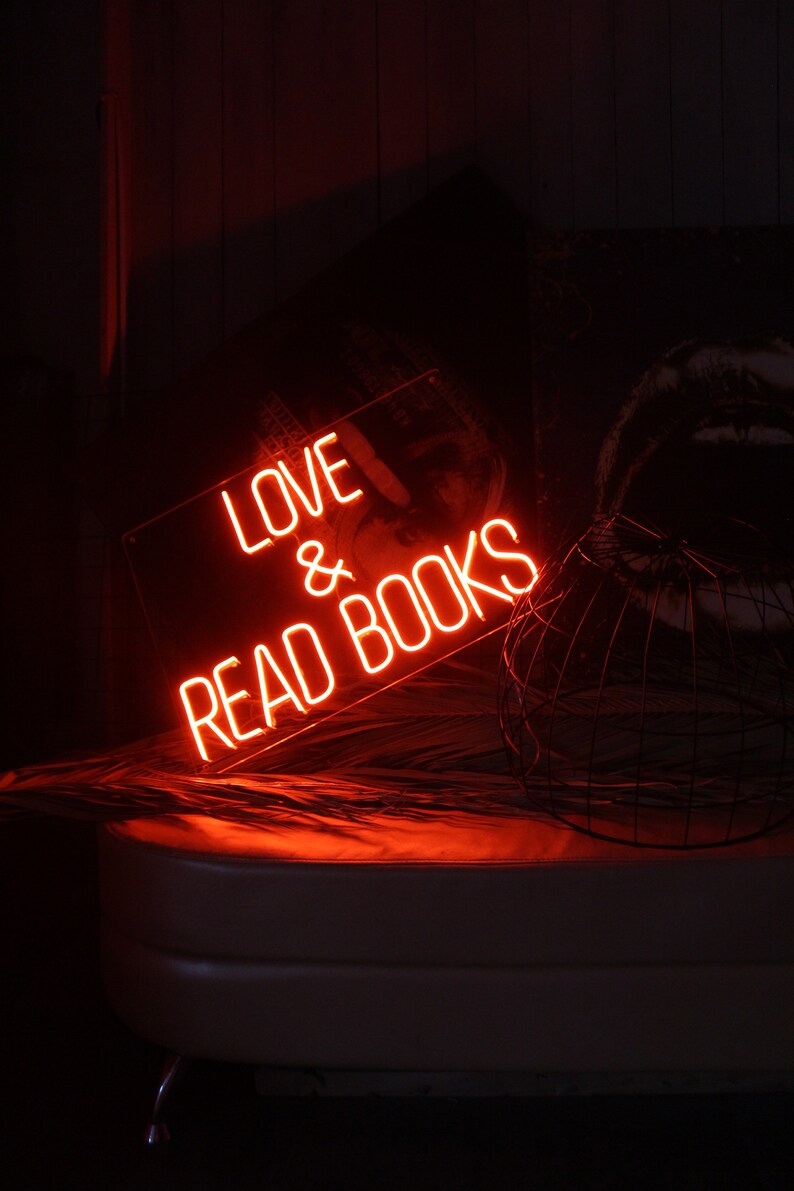 Love & Read Books Neon Sign I Custom Books Neon Sign I Library Neon ...