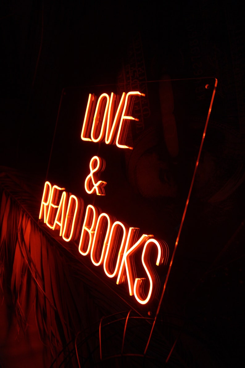 Love & Read Books Neon Sign I Custom Books Neon Sign I Library Neon ...