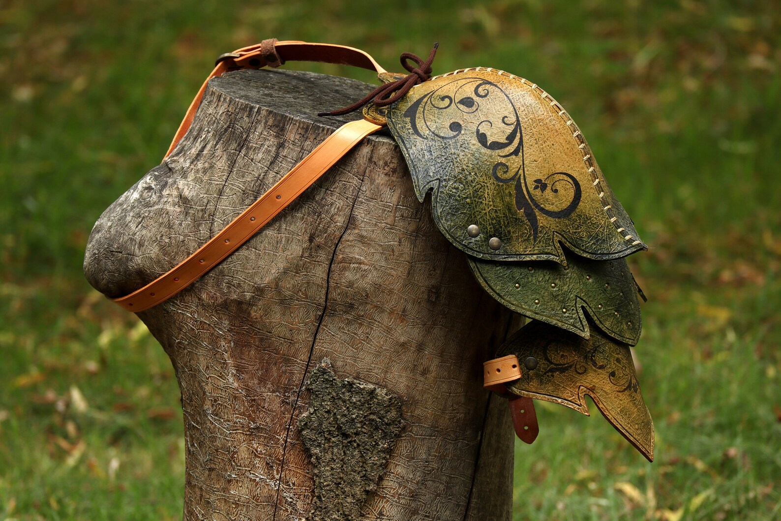 Elven Wardancer Single Pauldron One Piece. - Etsy