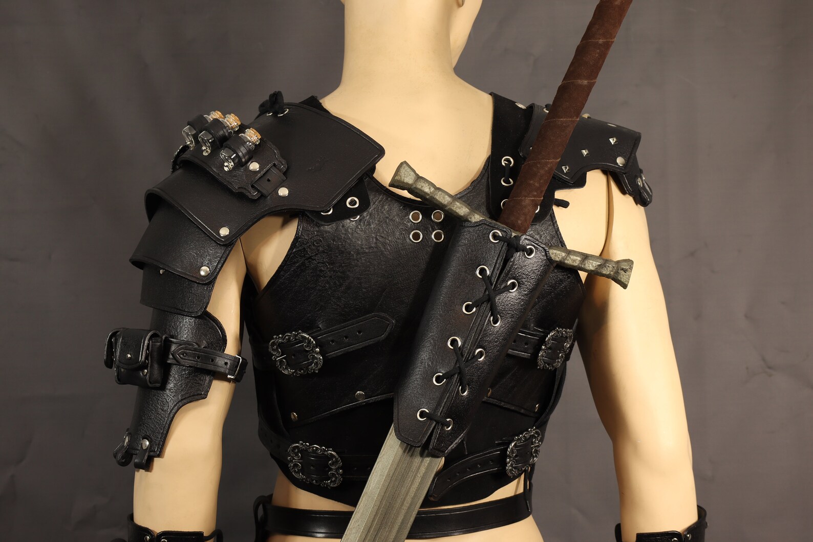 Witcher Rogue Armor With Tasset and Pair of Bracers - Etsy