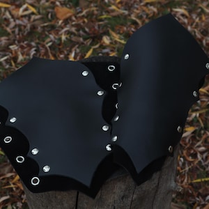 Dark Elf Drow Druchi Leather Shoulders Armor for Larping Rivets - Etsy