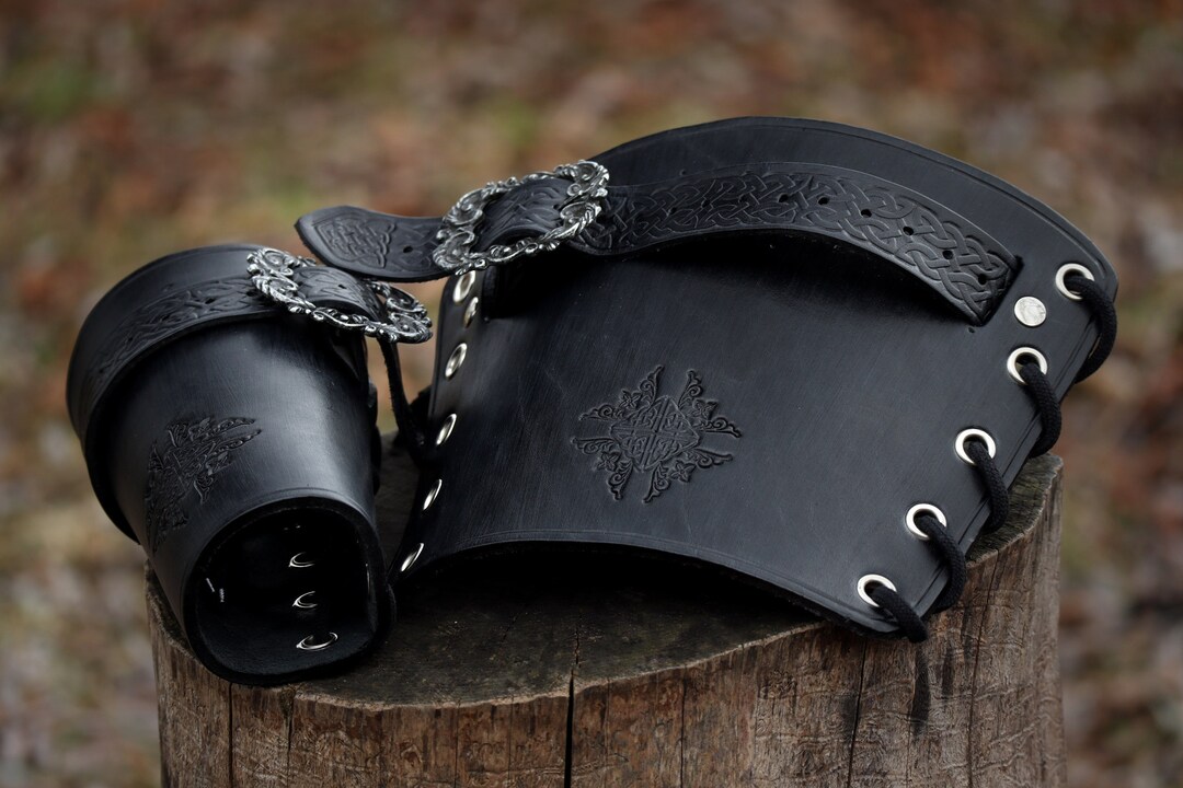 Bracers Rogue Leather Cuffs - Etsy