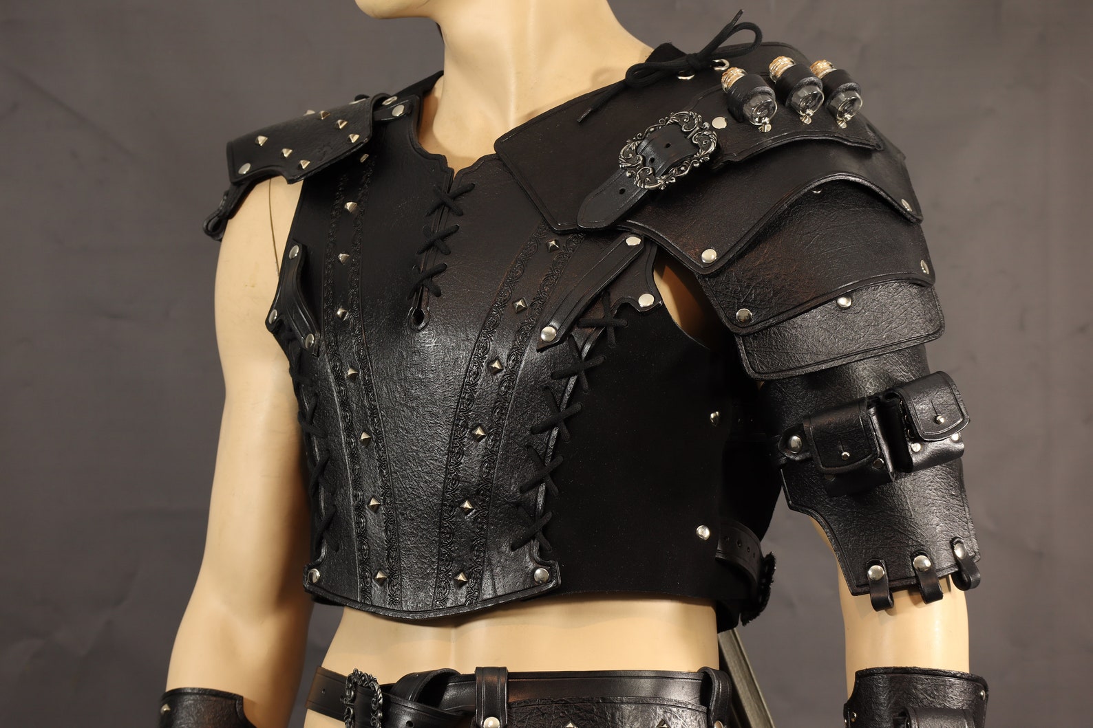 Witcher Rogue Armor With Tasset and Pair of Bracers - Etsy