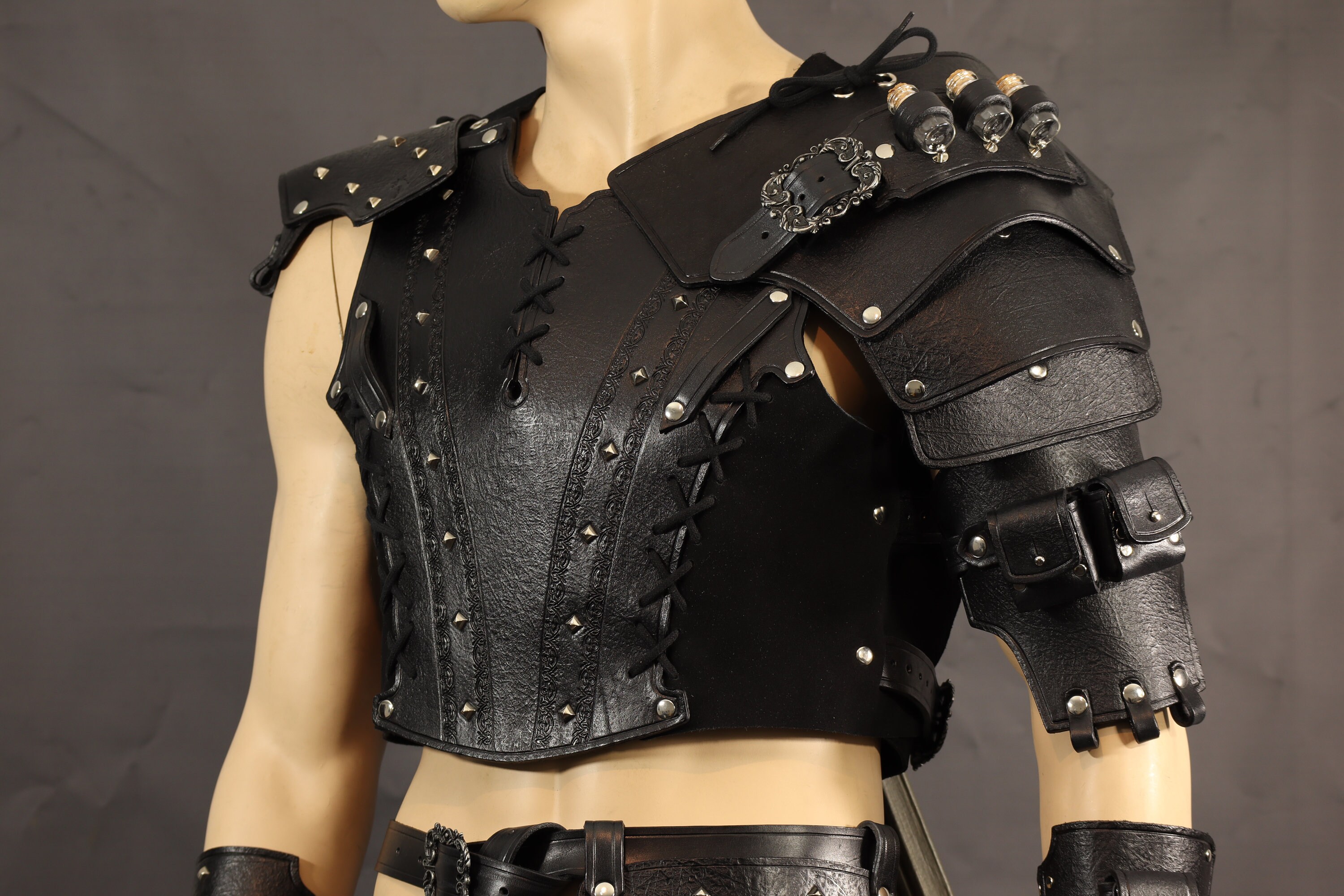 Witcher Rogue Armor With Tasset and Pair of Bracers - Etsy