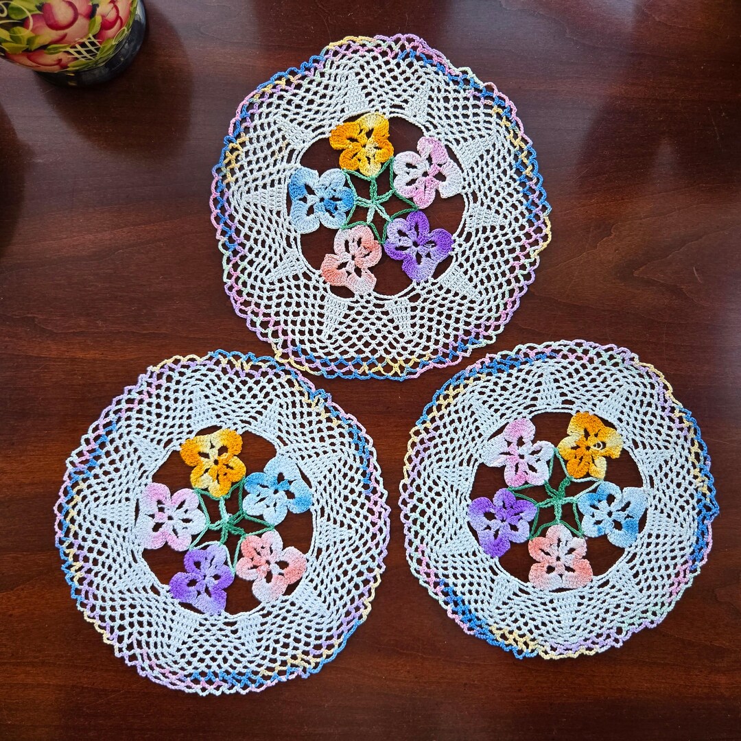 Small Pansy Flower Doilies, Vintage Pansy Doily, Handmade Vintage Doily ...
