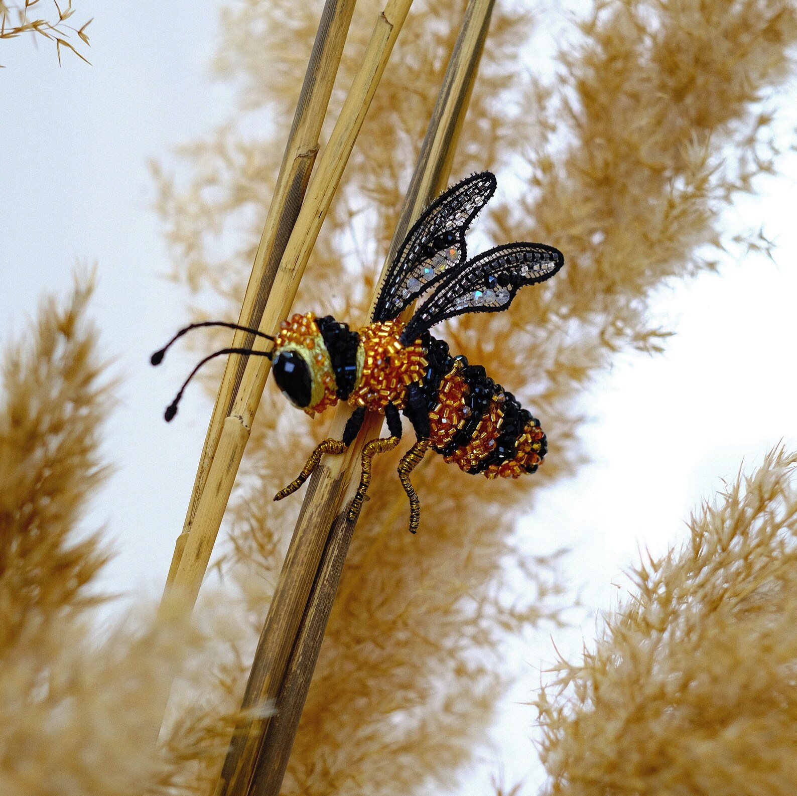 Brooch Crystal Bee Wasp Pin. 3d Golden Insect. Jewelery Embroidered ...