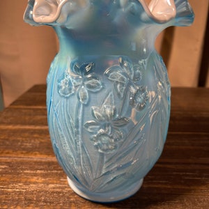 Vintage Fenton Baby Blue Glass Vase/iridescent /overlay /ruffled ...