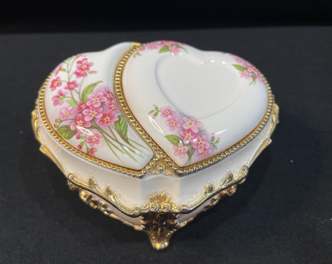 Lovely Vintage Heart Shaped Trinket/music Box With Pink Flowers - Etsy