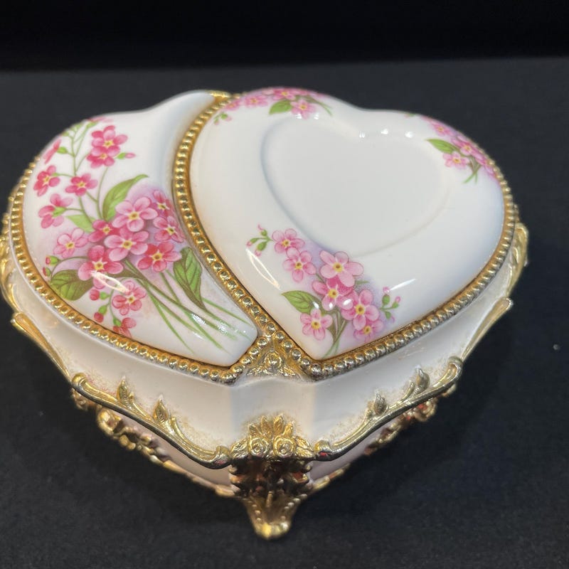 Heart Music Box - Etsy