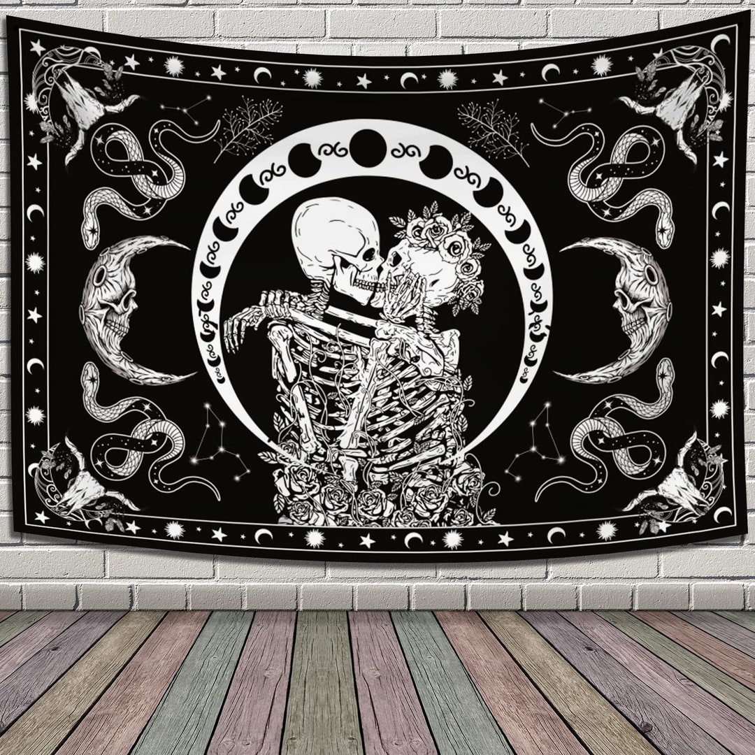 Skull Tapestry Skeleton Kissing Lovers Flowers Starry Tapestries ...