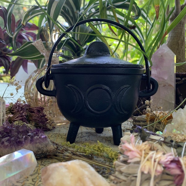Large Cast Iron Cauldron - Etsy