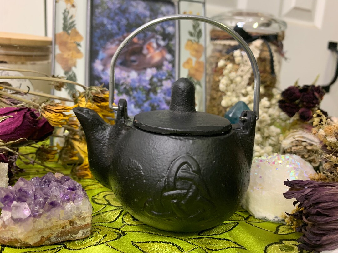 Mini Triquetra Cast Iron Kettle 4 Hibiscus Tea Kit - Etsy