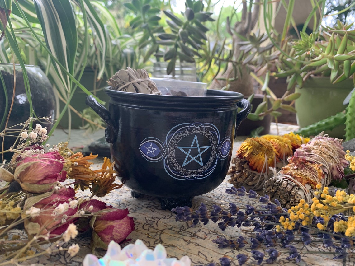 Triple Pentacle Iron Cauldron Kit | Etsy