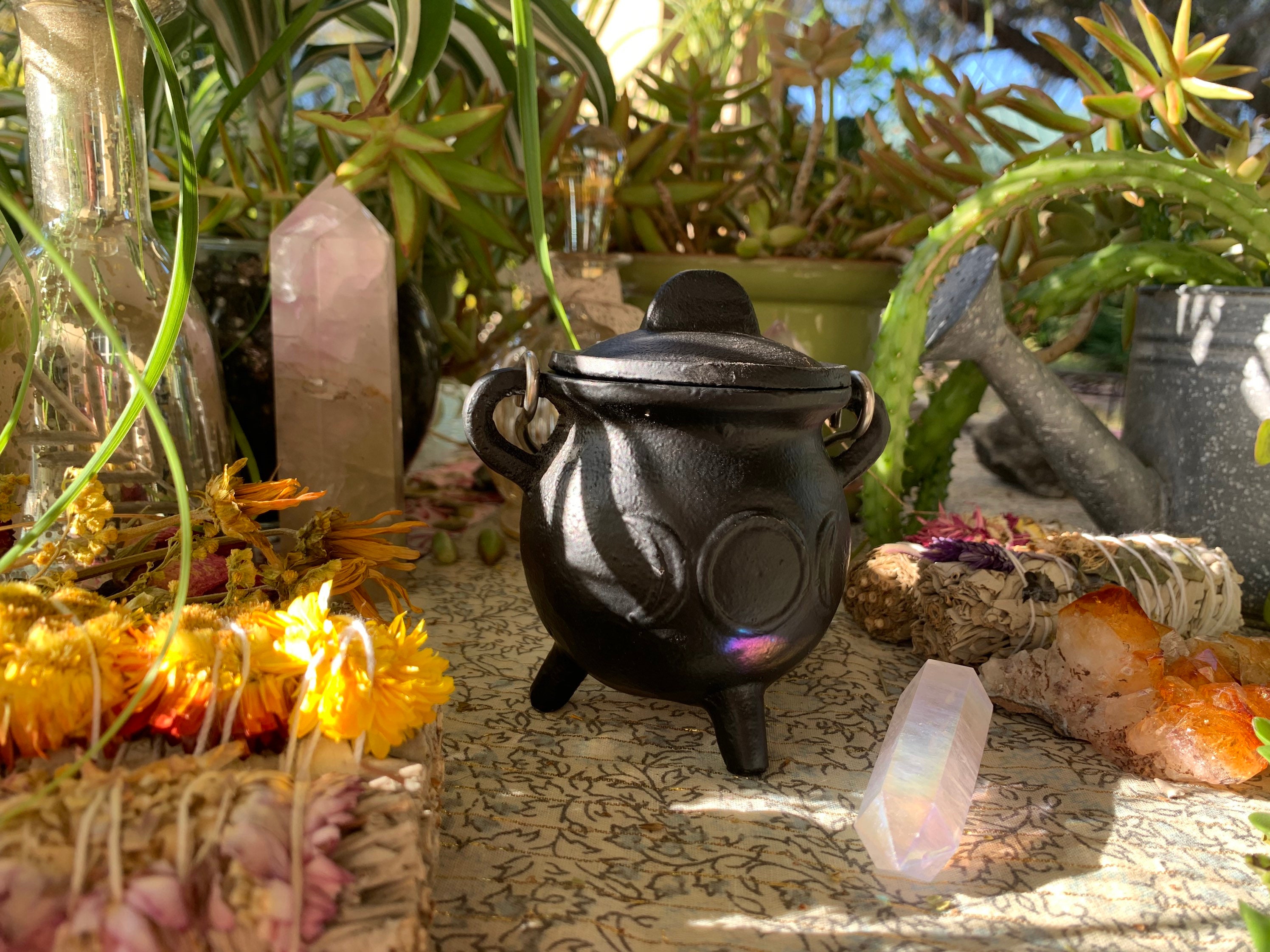 Mini Triple Moon Cast Iron Cauldron W/lid - Etsy