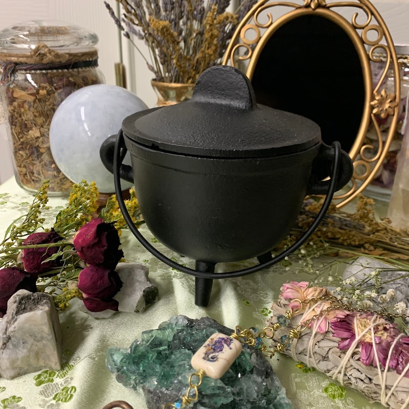 Mini Cauldron - Etsy