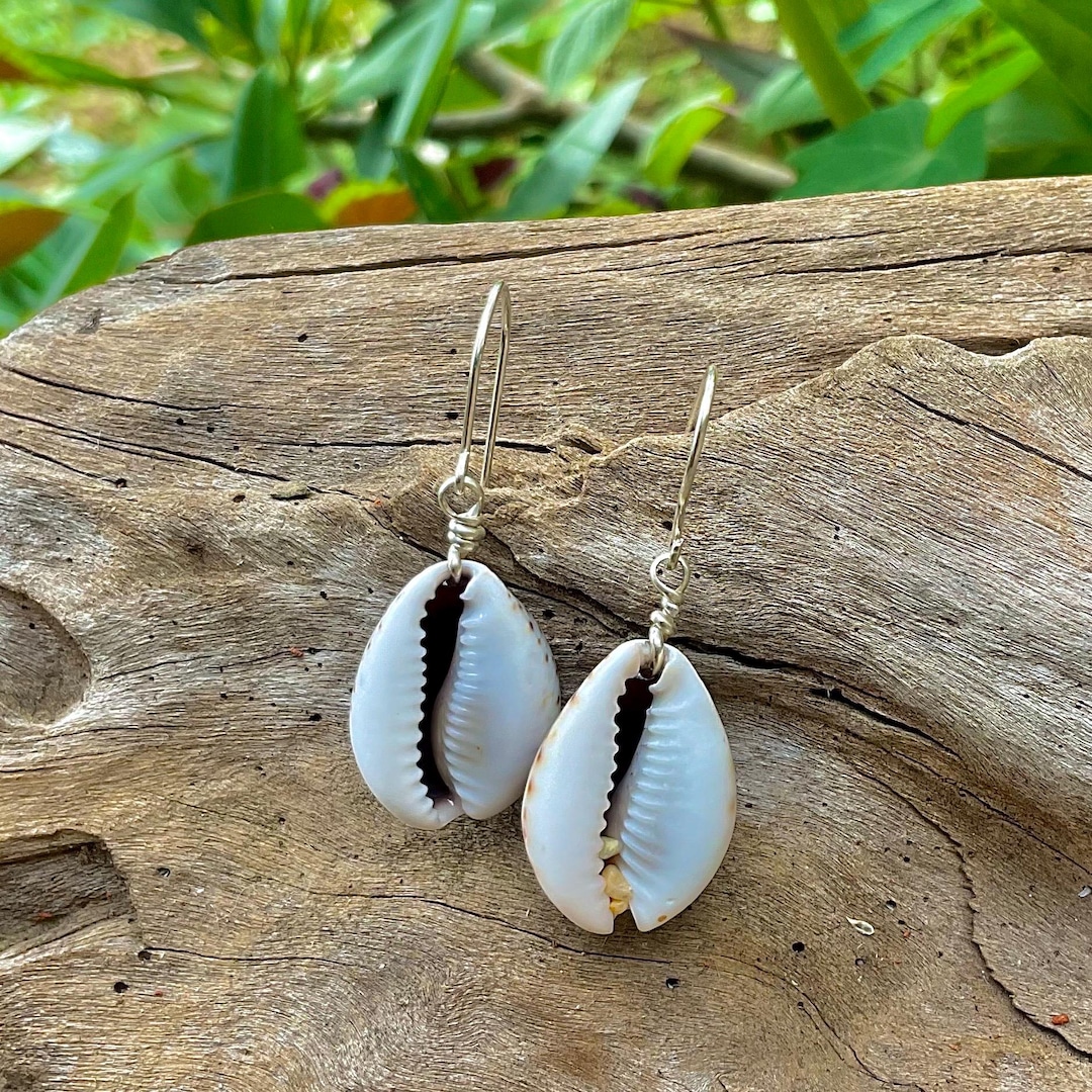 Sterling Silver Spotted Cowrie Puka Shell Earrings - Etsy