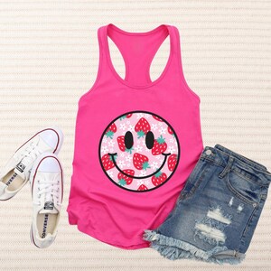Smiley Face Tank Top, Trendy Y2K Graphic Shirt, Perfect for Summer ...