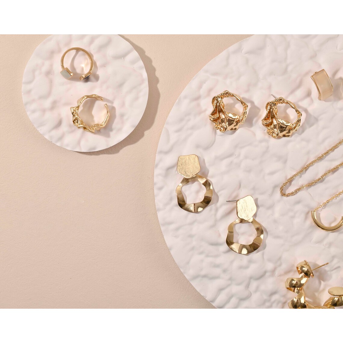 White Natural Rough Texture Jewelry Display Jewelry Display | Etsy