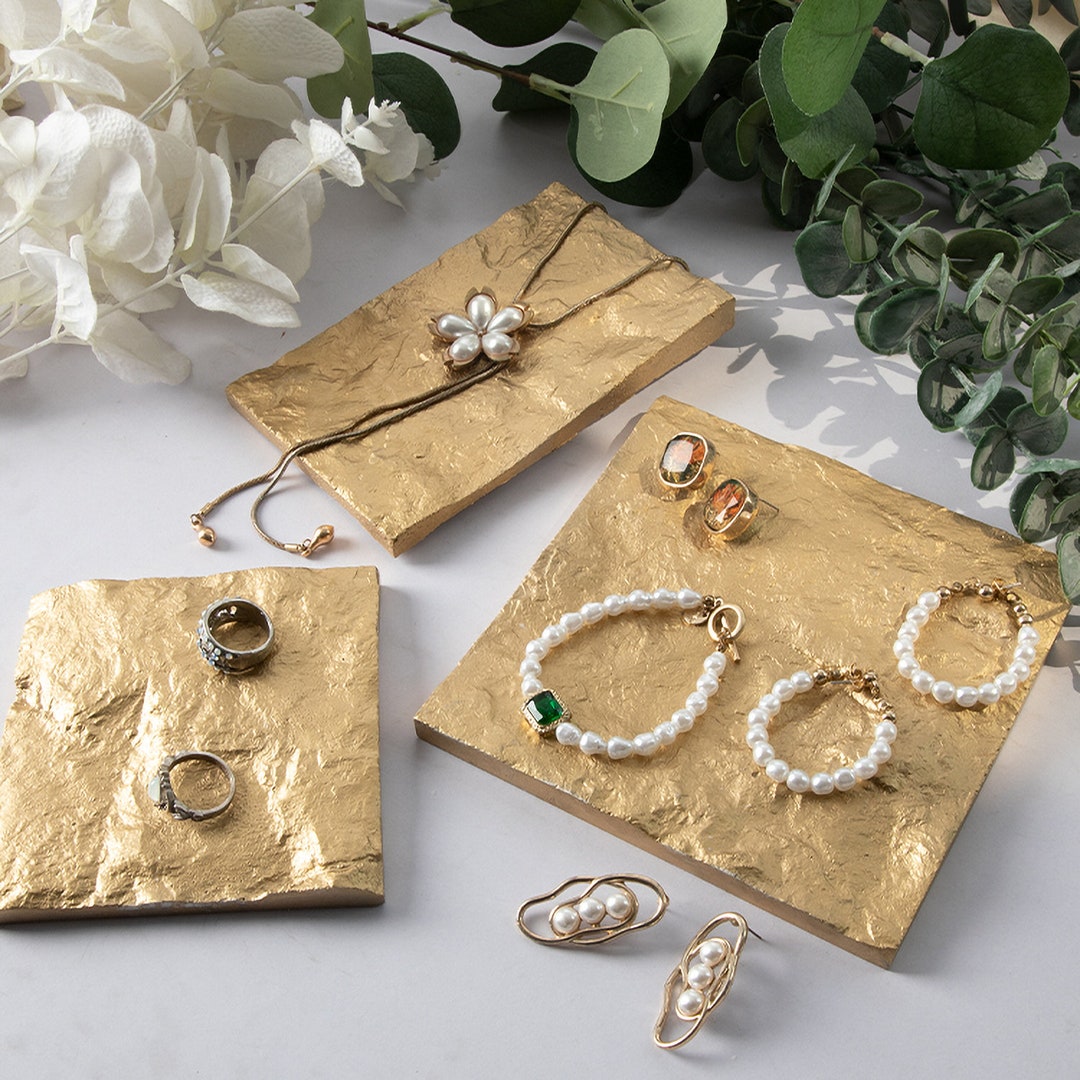 Golden Square Rough Texture Jewelry Display, Jewelry Display Set ...
