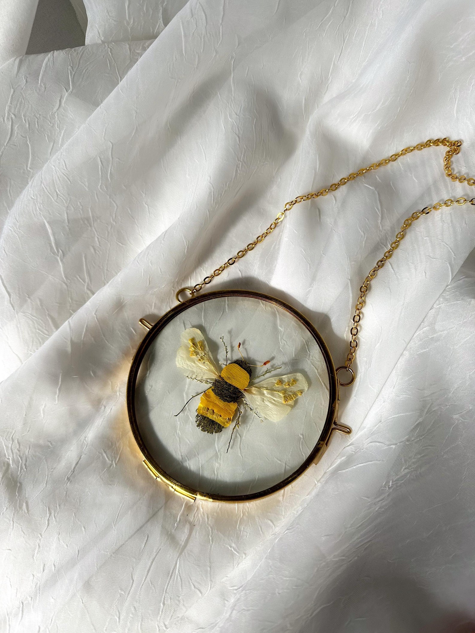 Botanical Bumblebee | Pressed Flower Frame | Botanical Bug | Wall Decor ...