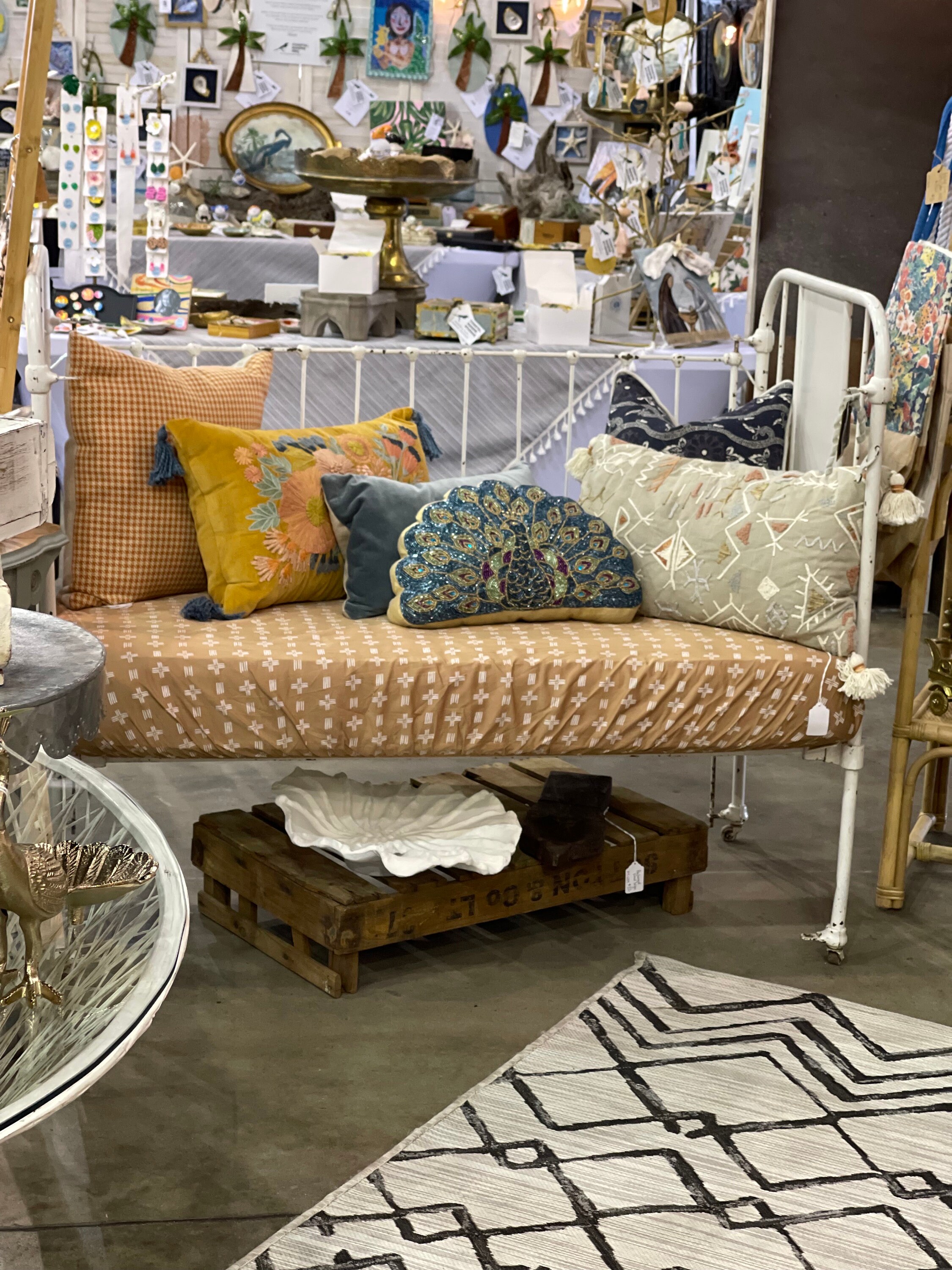 Vintage Iron Daybed, Vintage Sittee, Antique Iron Daybed, Vintage ...