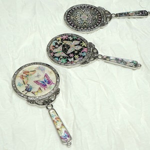 Hand Mirror Made With Korean Lacquerware Inlaid With Mother-of-pearl ...