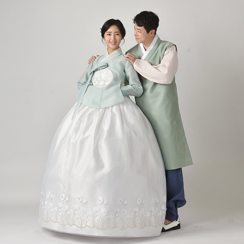 Korean Couple Wedding Hanbok - ARISOL - Etsy