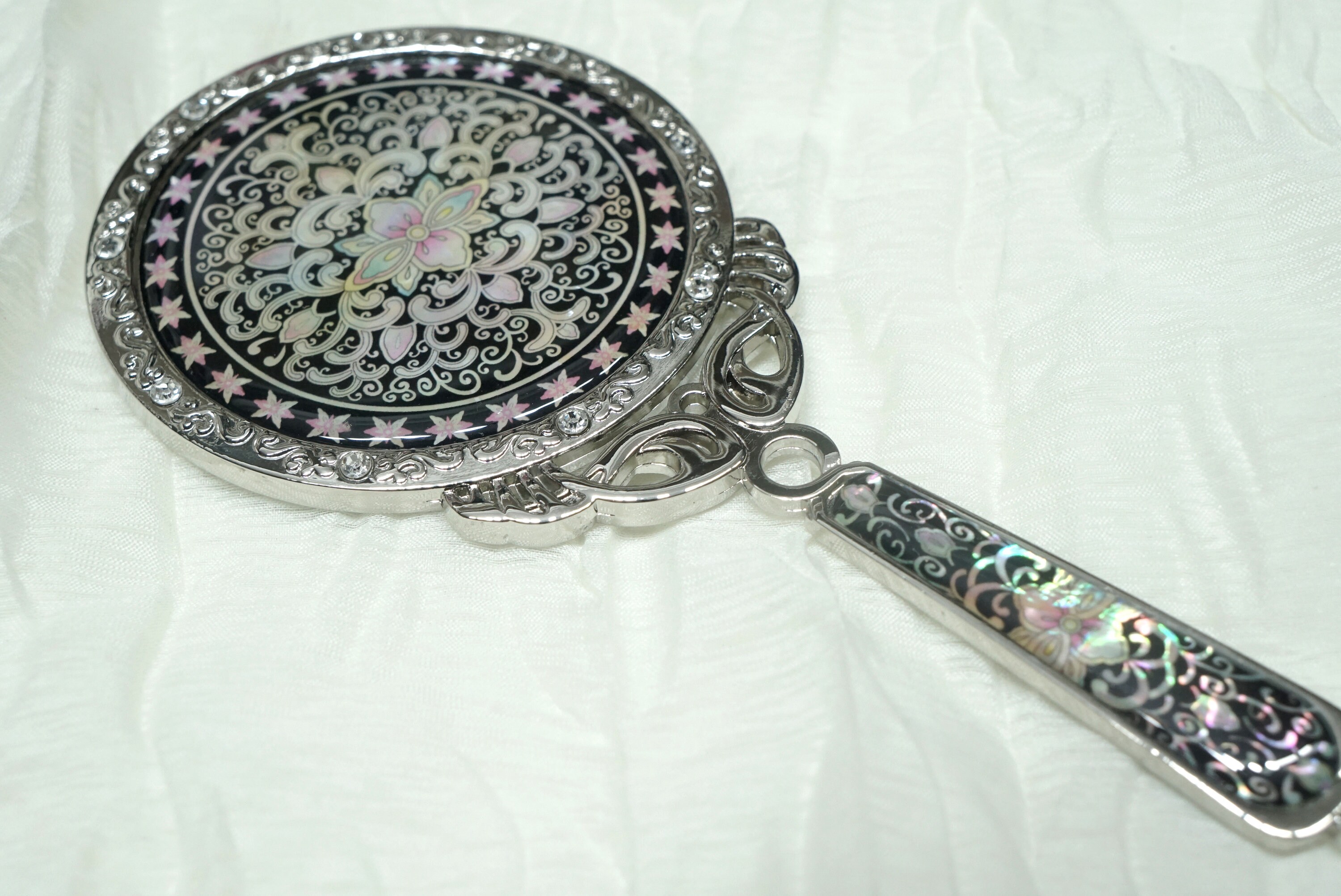 Hand Mirror Made With Korean Lacquerware Inlaid With - Etsy Canada