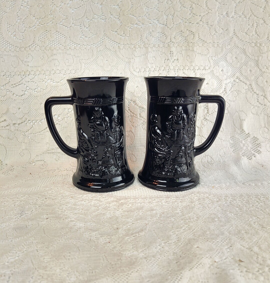 Indiana Glass - Tiara - Ebony Glass Mugs - Set of Two - Tavern Scene - Etsy