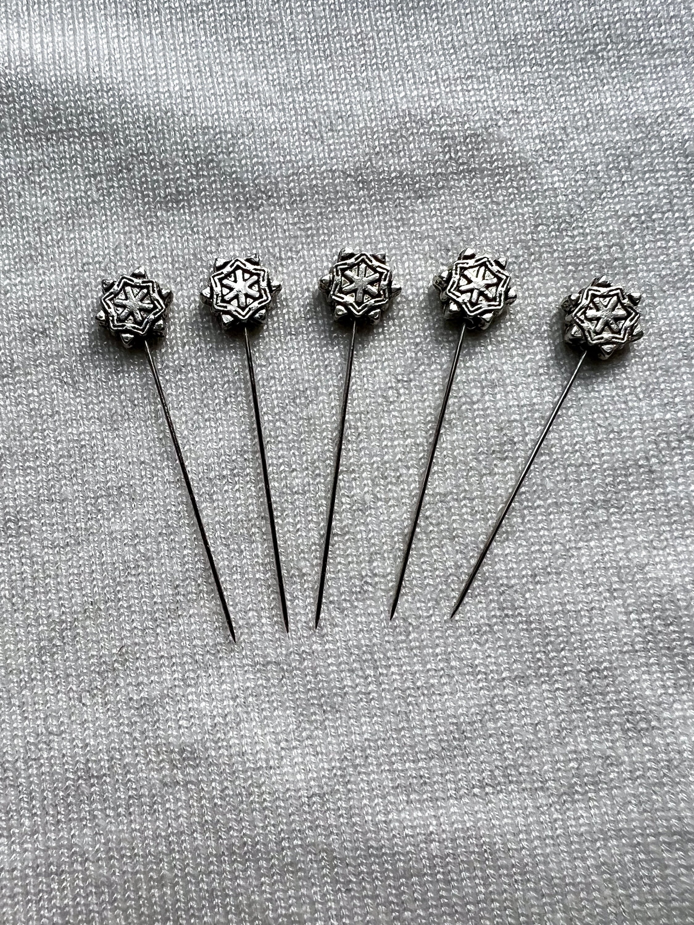 Decorative Snowflake Sewing and Quilting Pins - Cross Stitch Marking ...