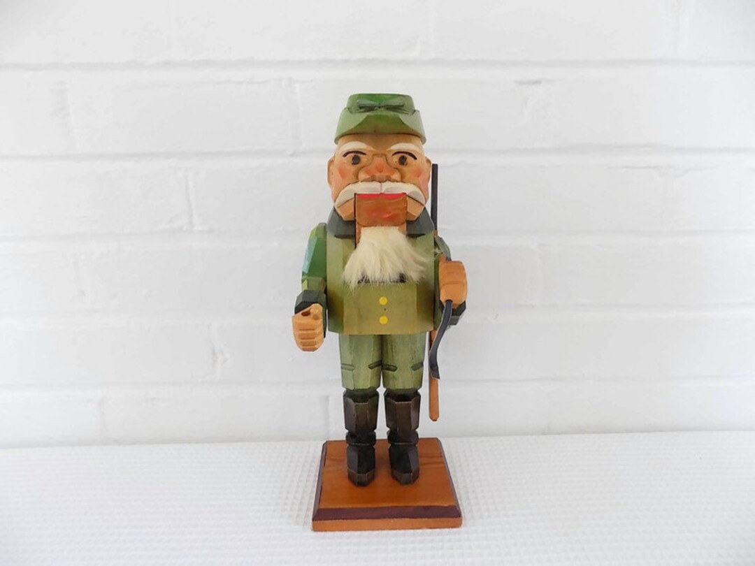 Wood Carved Hunter Nutcracker Figure Hergestellt Vintage - Etsy